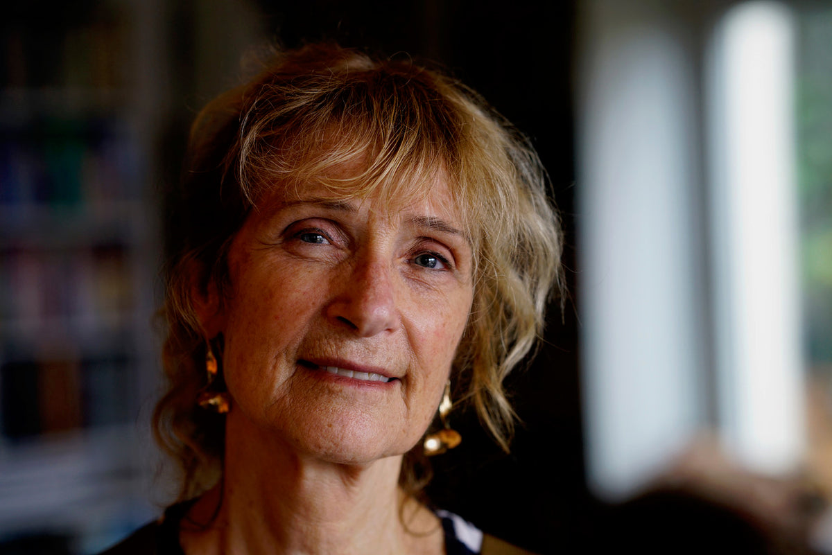 Artist: Veronika Hart – Lucy Clark Gallery and Studio